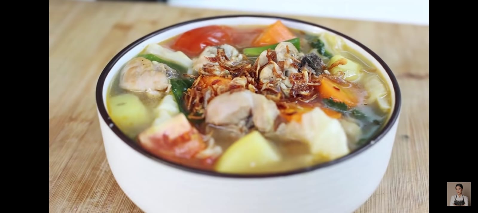 Resep Sup Ayam Ala Devina Hermawan, Mudah Dibuat di Rumah - Portal Jateng