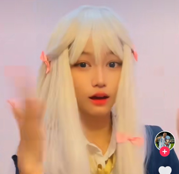 Profil dan Biodata Senna Elaina Cosplay Viral di TikTok dan Twitter: Umur, Asal, Instagram ...